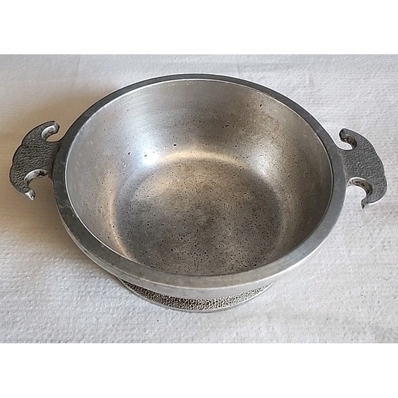 Kitchen | Vintage Guardian Service Cast Aluminum Pot With Handles 7 In ...